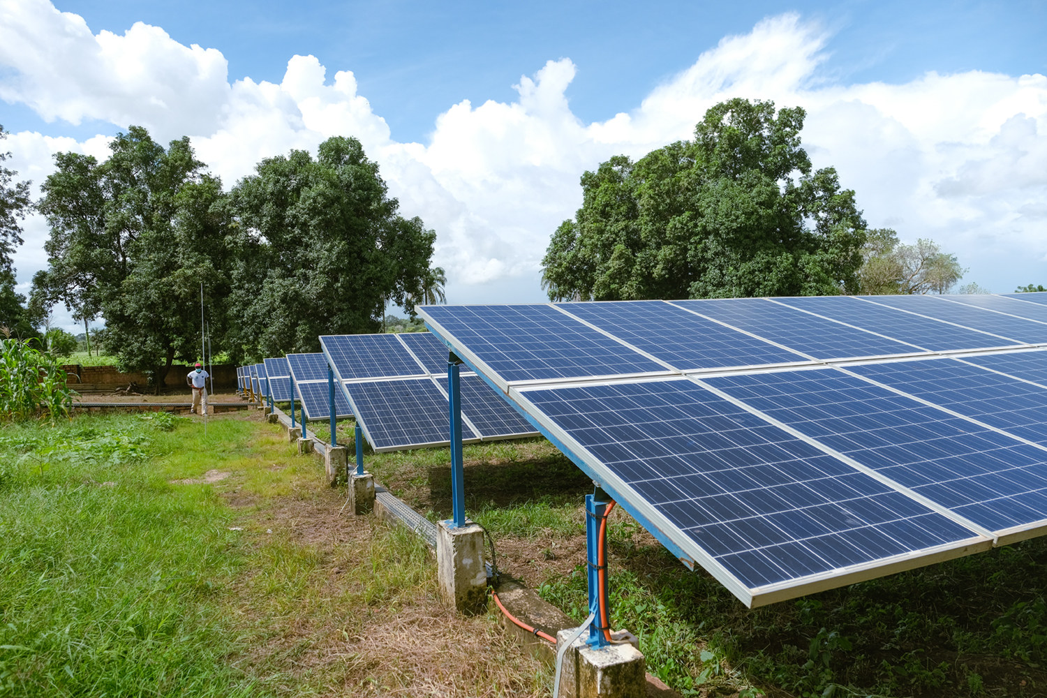 Minigrid for 450 households and businesses in Contuboel - FRES